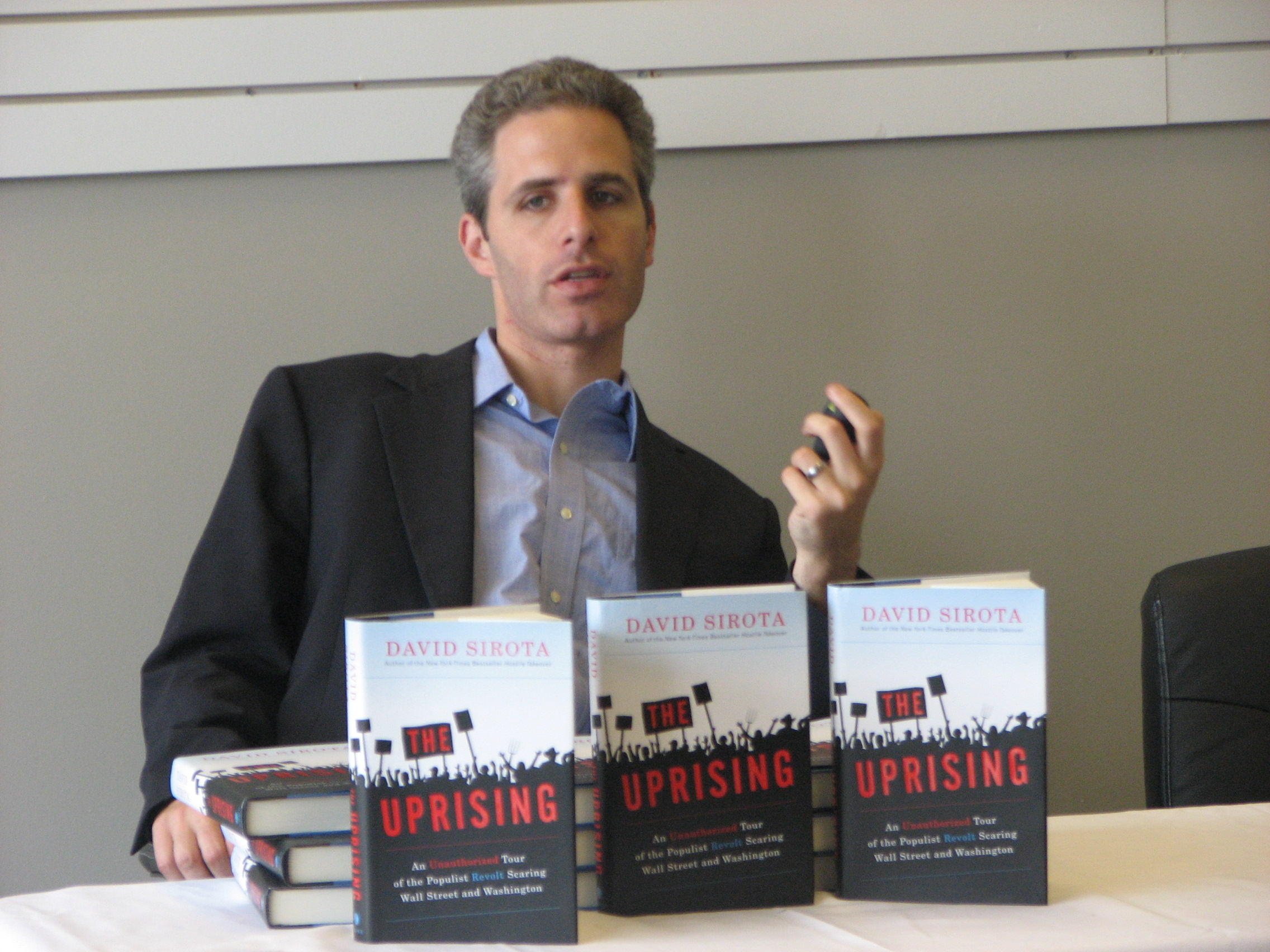 Resúmenes de los libros de David Sirota | Leader Summaries